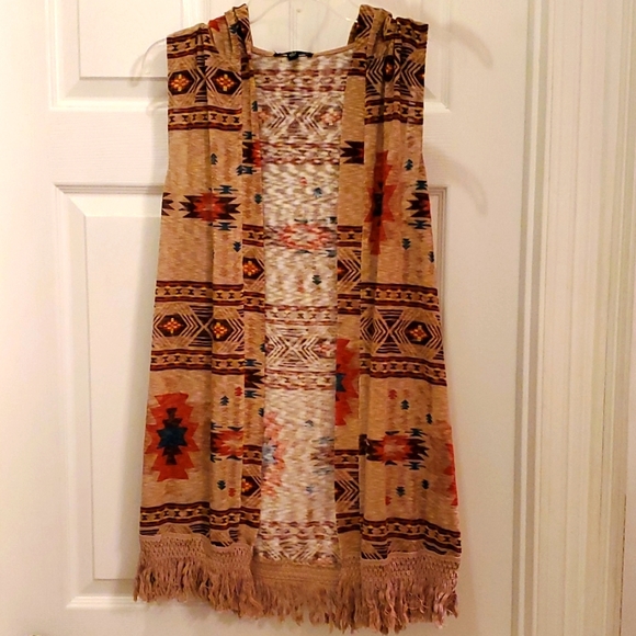 Socialite | Jackets & Coats | Nwot Socialite Hooded Aztec Tribal ...